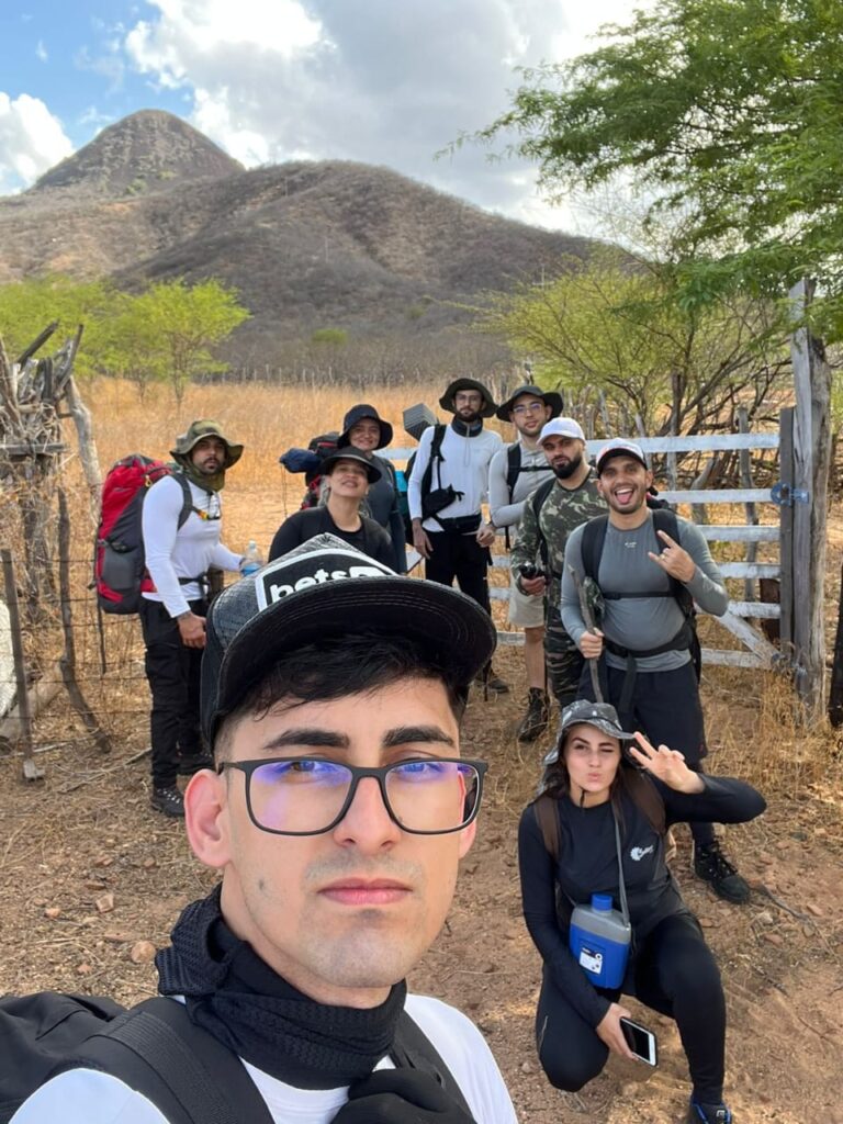 Turismo e aventura: Micaelenses escalam o Pico do Cabugi pelo segundo ...