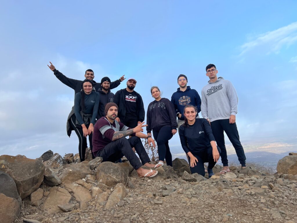 Turismo e aventura: Micaelenses escalam o Pico do Cabugi pelo segundo ...